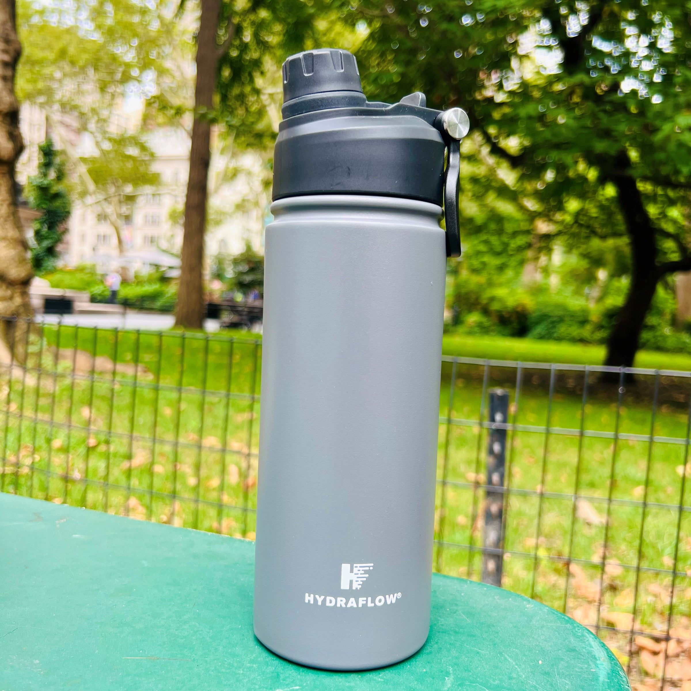 17 oz Hybrid Dual Lid Bottle